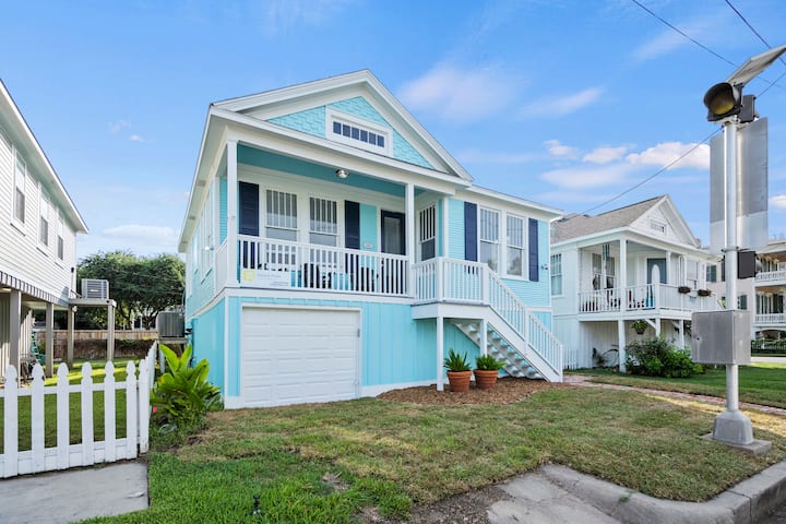 Island Pride Coastal Cottage - Beach Access, Galveston
