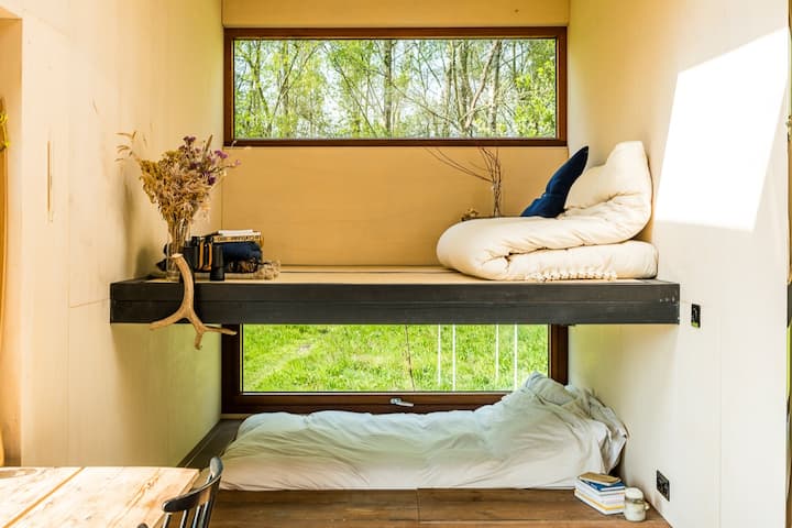 Tiny House Overlooking The Fields - Gante