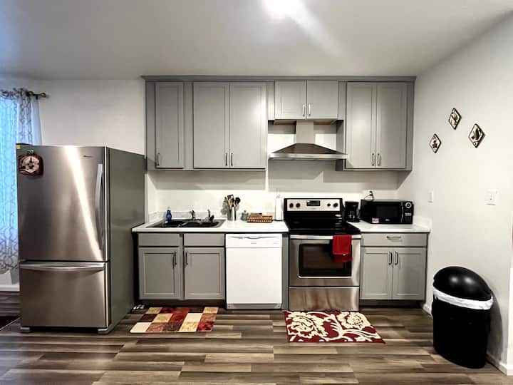 Private And Cozy Basement Suite - Denver Airport (DEN)