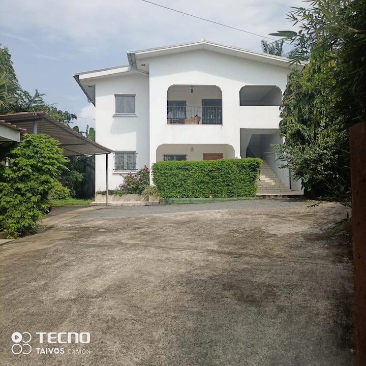 Appartement (F3) Meublé 2 Chambres Ambowe - Gabon