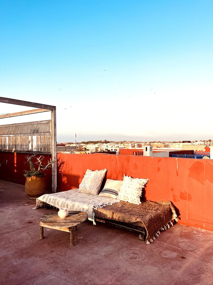 Sunny Apt W Rooftop & Balcony - Essaouira