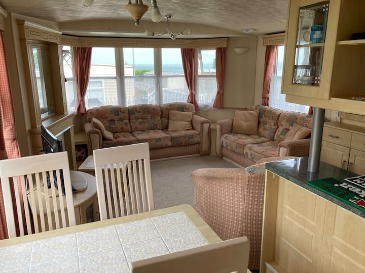 Cosy 2 Bedroom Caravan - Isle of Sheppey