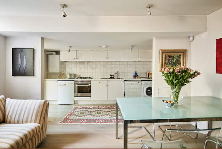 Stylish Flat With Private Patio - لندن