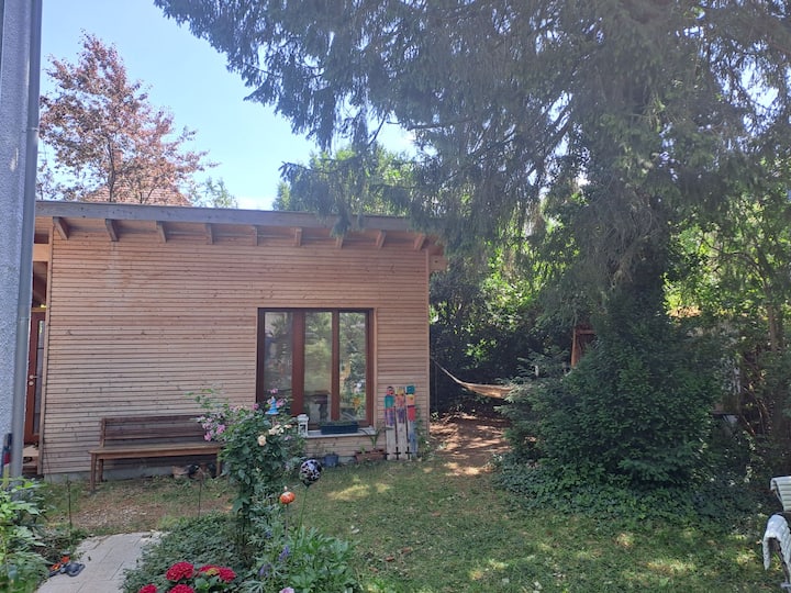 Idyllisches Gartenhäuschen - Munich