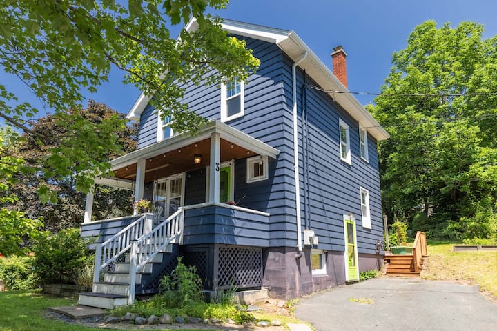 Southdale Charmer-central To Dt - Halifax