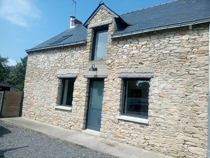 Charmante Maison En Pierre - Saint-Molf