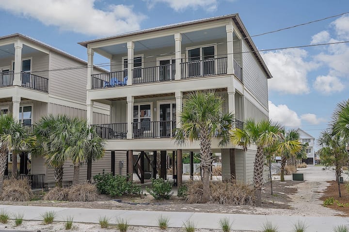 Room For The Entire Family - Gulf Shores, AL