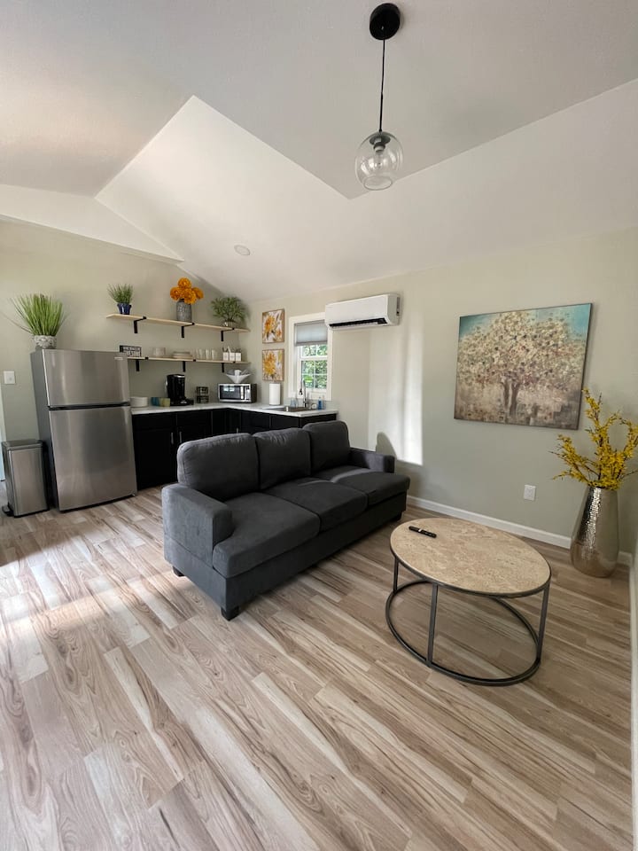 New Kettle Cottage - Eureka Springs, AR