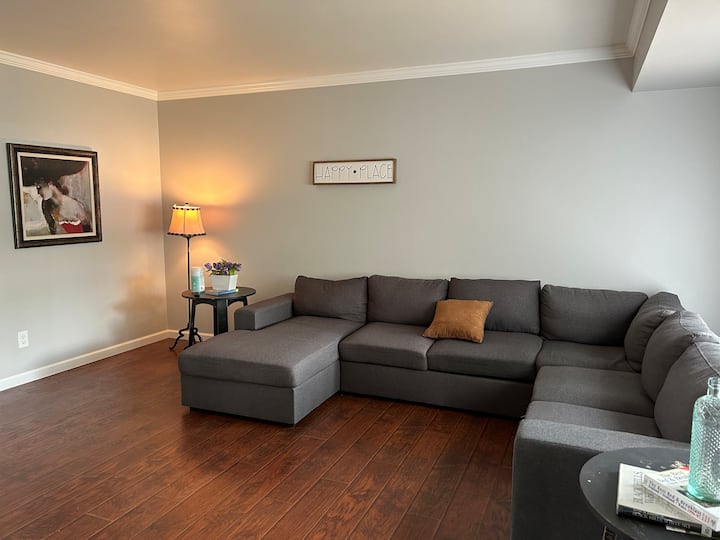 Mountain House - Lakewood, CO