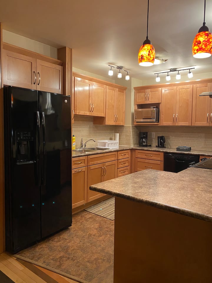 South Osborne  Spacious Gem - Winnipeg