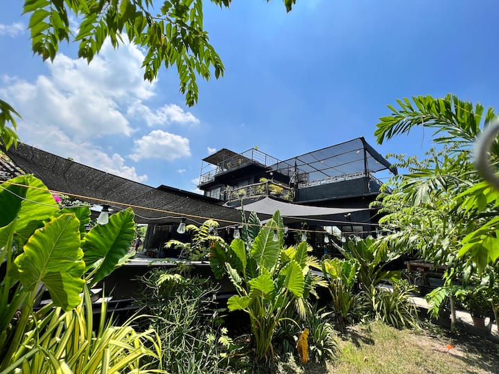 Black House Farm Resort Of Pampanga - Guagua