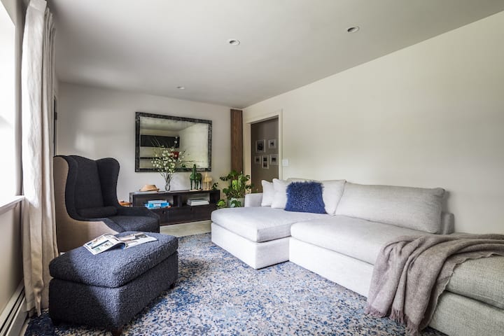 Easy Living In Southampton - The Hamptons, NY