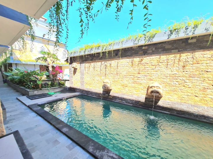 Holiday Stay! 2br Double W/public Pool In Kuta - Kuta