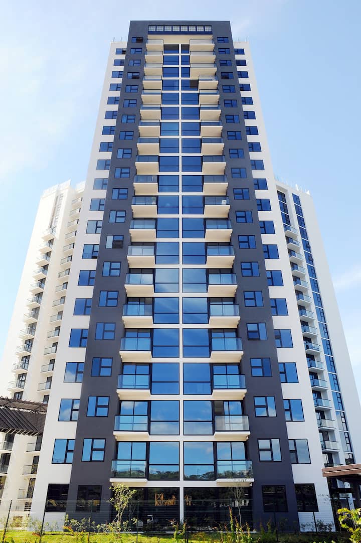 Stylish High-rise • Upscaled Comfort In La Sabana - San José