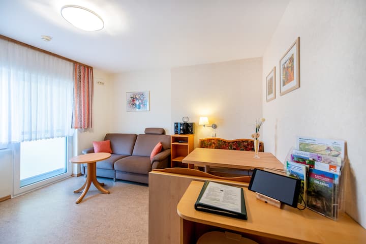 Ferienwohnung, 48 Qm, 2 Schlafzi., D/wc, Im Grünen - Kastellaun