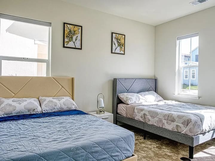 Private Rooms With 4 Beds - Tracy, CA