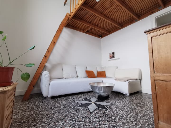 Centraal En Authentiek Appartementje - Schoten