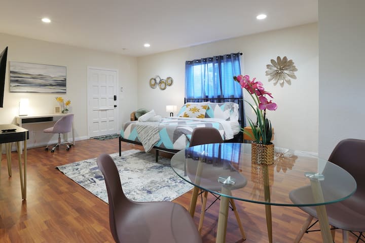 Haven In Convenient La Location - Chesterfield Square – Los Angeles
