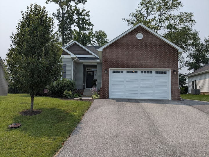 House Close To Vt - Blacksburg, VA