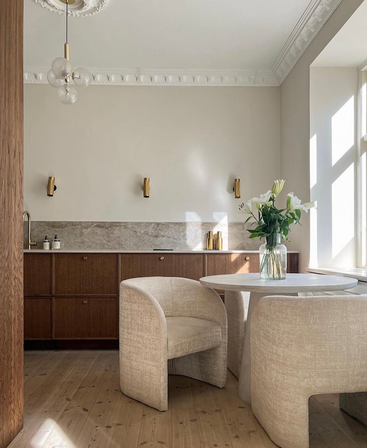 Herskabelig Lejlighed Til Kommercielt Brug - Aarhus