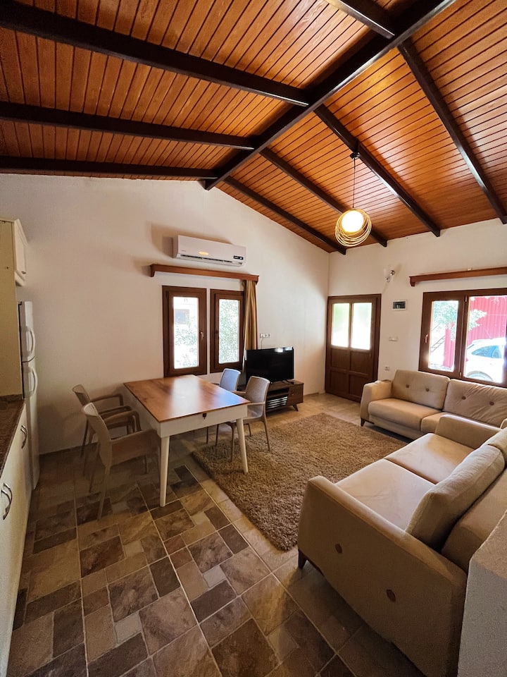 Mazı'da Denize Sıfır 1+1 Ev - Mazıköy