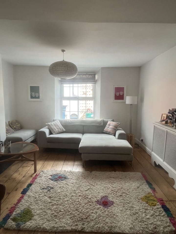 Spacious 1 Bed Duplex Apartment In Llangollen - Llangollen