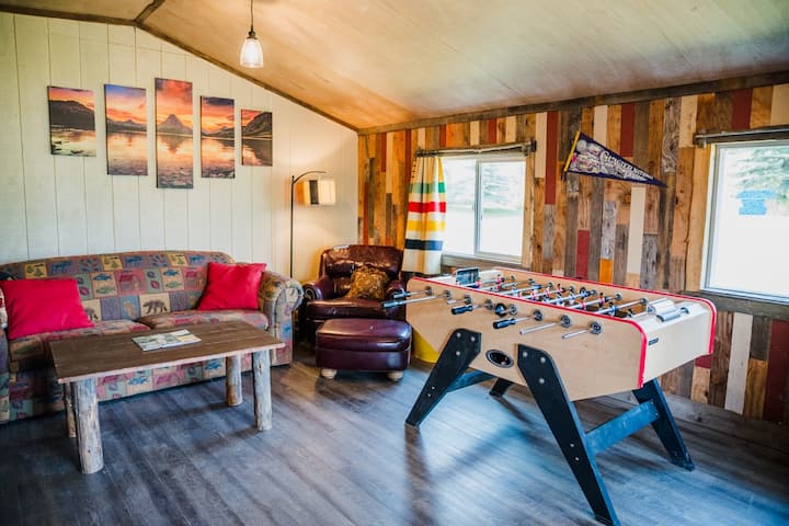 Rare! Just 7 Min. To W. Glacier, Fire Pit, Views - Glacier County