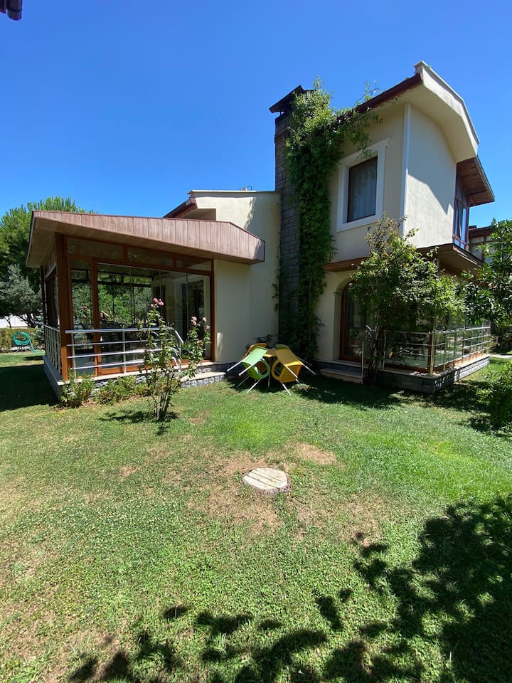 Deniz Kenarında Lüx Villa 2 - Burhaniye