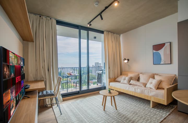Chic City Living: 1br, Pool, Gym 705 - Paraguay