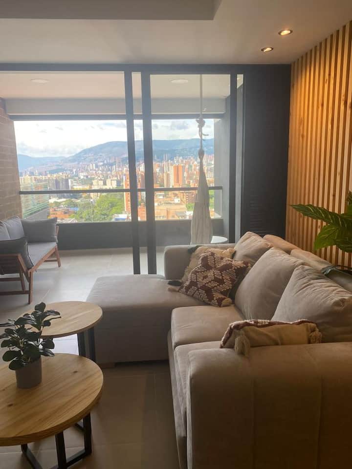 20th Floor Oasis With City Views, Jacuzzi & Gym - Envigado