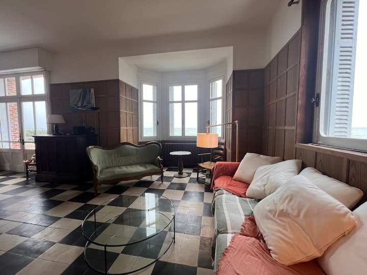 Villa En Front De Mer, Accès Direct à La Plage - Cabourg