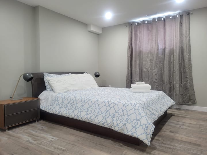 2 Bedroom Large Basement Unit With Kitchenette - Waterloo, Ontàrio, Canadà