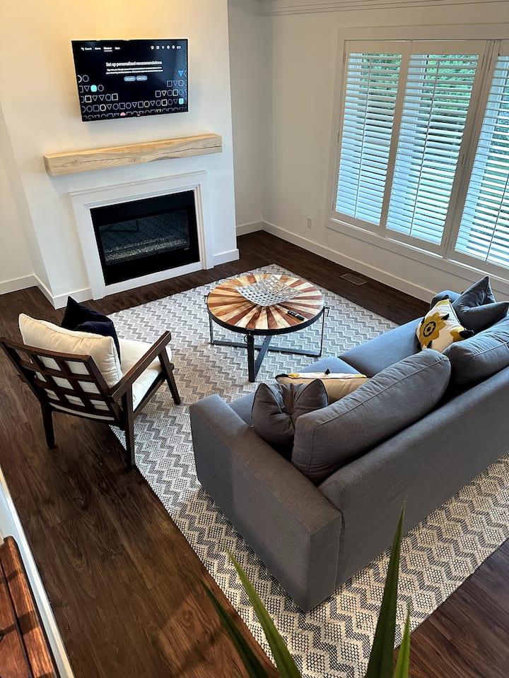 Stylish & Quiet 2 Bedroom House - Cornwall, PE, Canadá