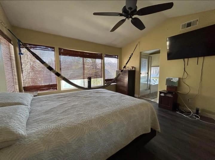 Spacious Clean Room For Rent - Corona