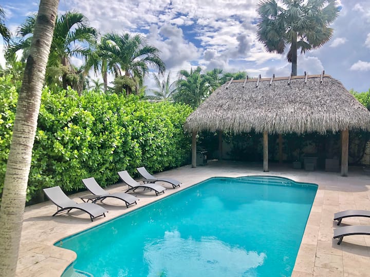Villa Palma: Hollywood Beach Walk - Dania Beach, FL