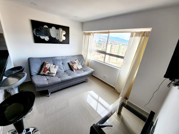 Apartamento Con Parqueadero Y Vista A La Ciudad - Medellín