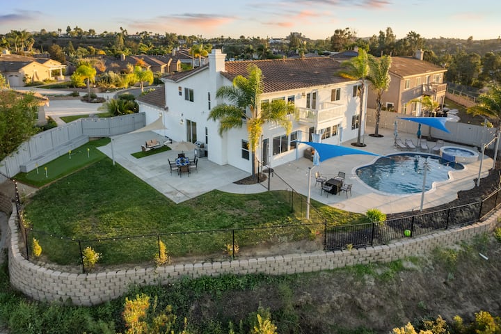 Sunset Crest - Home With Stunning Views, Pool, Bbq - Fallbrook, CA