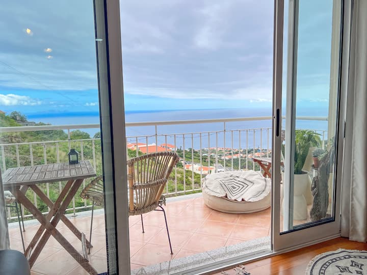 Cozy Apartment With Stunning View - Madeira