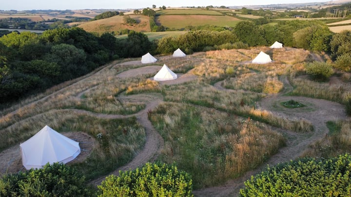 Peaceful & Wild Whole Campsite Near Totnes - Totnes
