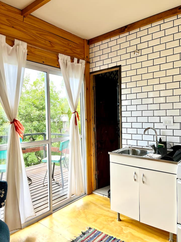 Tiny Home W/ A View & Private Balcony - Cabin #4 - El Bolsón