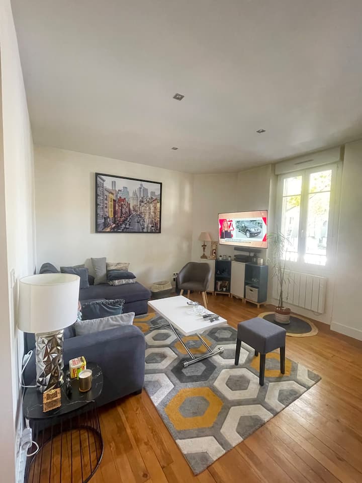 Appartement F2 Place 1er Mai - Clermont-Ferrand