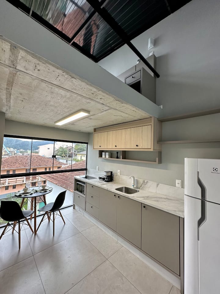 Loft Estilo Industrial Bem Localizado Na Trindade - Florianópolis
