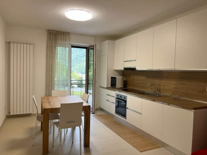 Ampio Bilo5 - Parcheggio Gratuito - Caspoggio