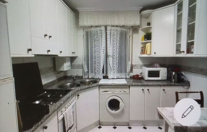 Habitación Grande Para Una Persona! - Santander, España