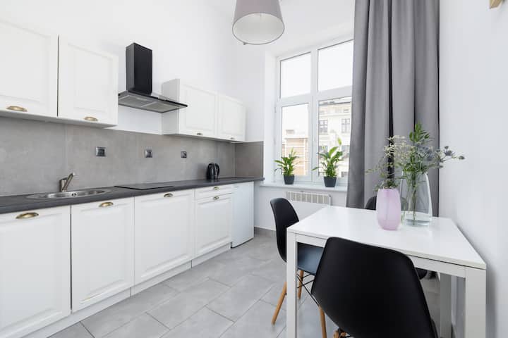 1-bedroom Apartment - 65 Długa Street - Kraków