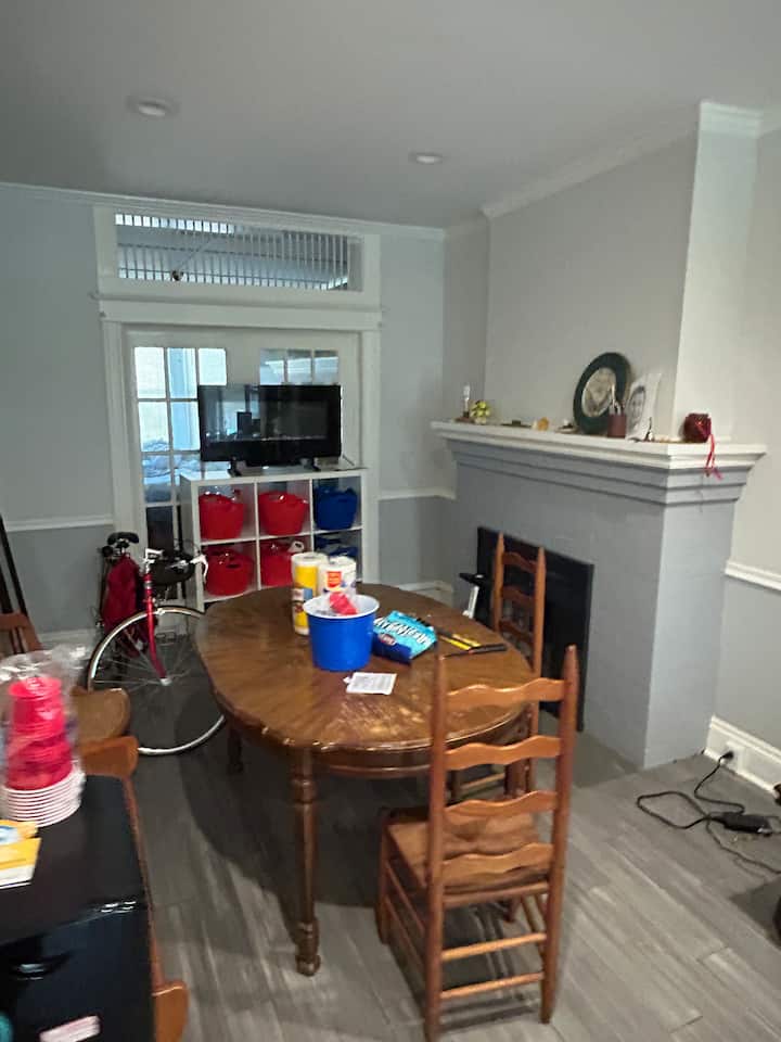 The Little Room With Tv And Twin Bed - Albany, NY