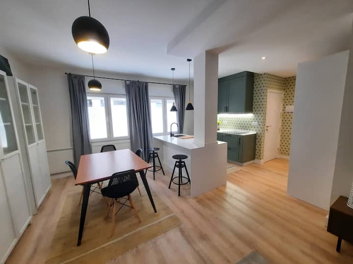 Coqueto Y Céntrico Apartamento. - La Coruña