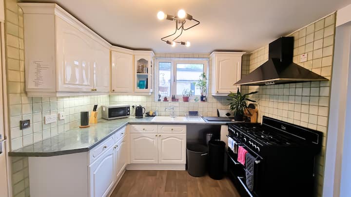 Stylish House - Private Room - Ipswich