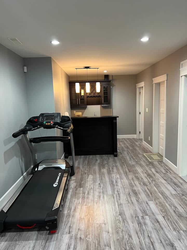 Bachelor Suite For Rent(airbnb)* - Prince George