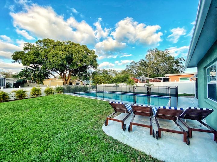 Huge Pool By Beach
3 Bedroom House - Indian Shores, FL